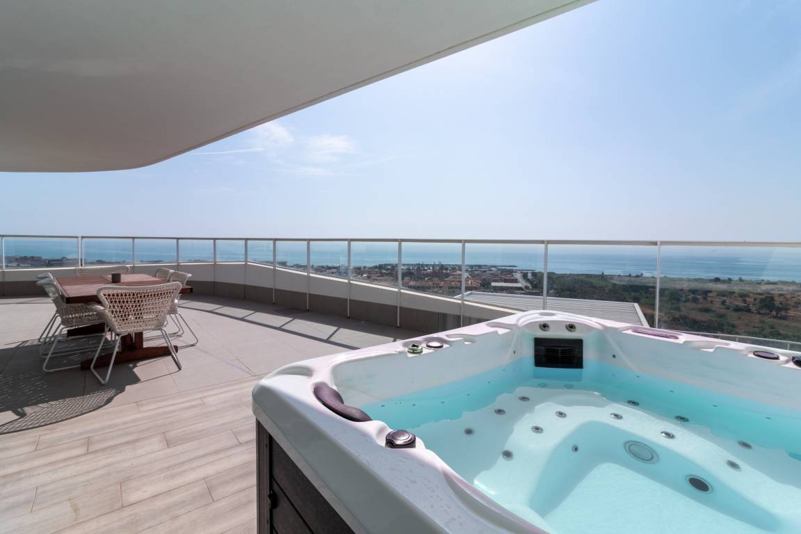 190 M² Apartment ∙ 3 Bedrooms ∙ 8 Guests - Sagunto