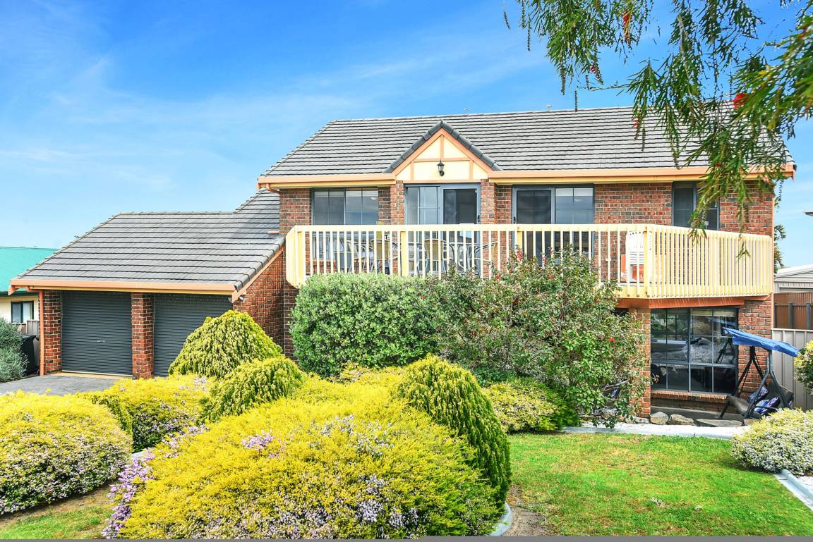 200 M² House ∙ 3 Bedrooms ∙ 12 Guests - Victor Harbor