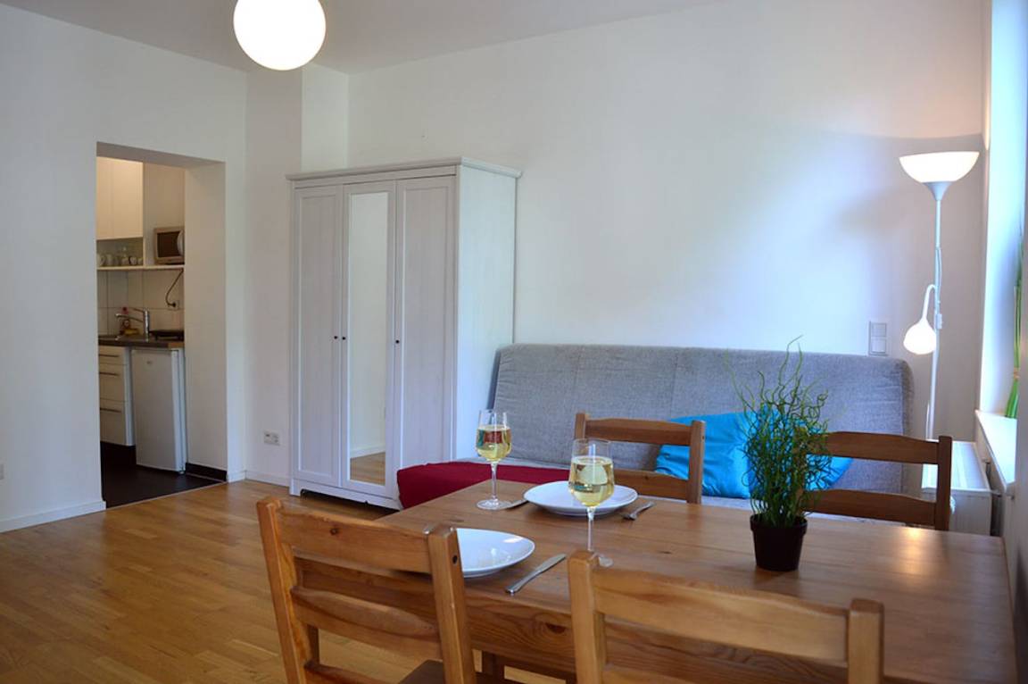 25 M² Apartamento ∙ 2 Huéspedes - Cologne