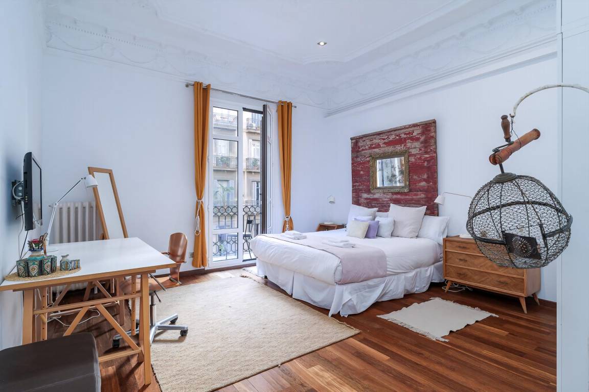 74 M² Apartamento ∙ 2 Habitaciones ∙ 4 Huéspedes - Esplugues de Llobregat