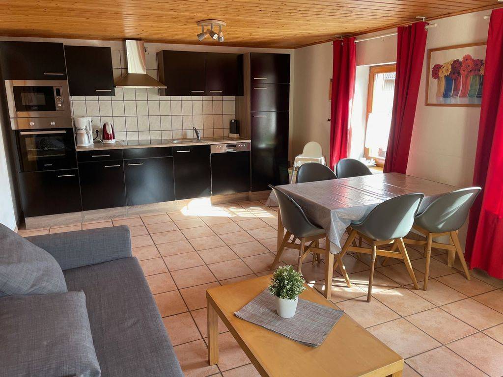 70 M² Apartment ∙ 2 Bedrooms ∙ 6 Guests - Beerfelden