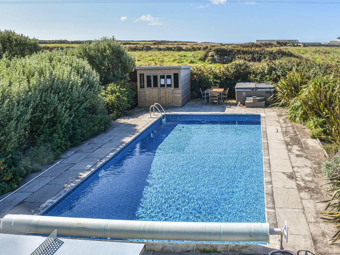 Cottage ∙ 3 Bedrooms ∙ 6 Guests - Pedn Vounder Beach