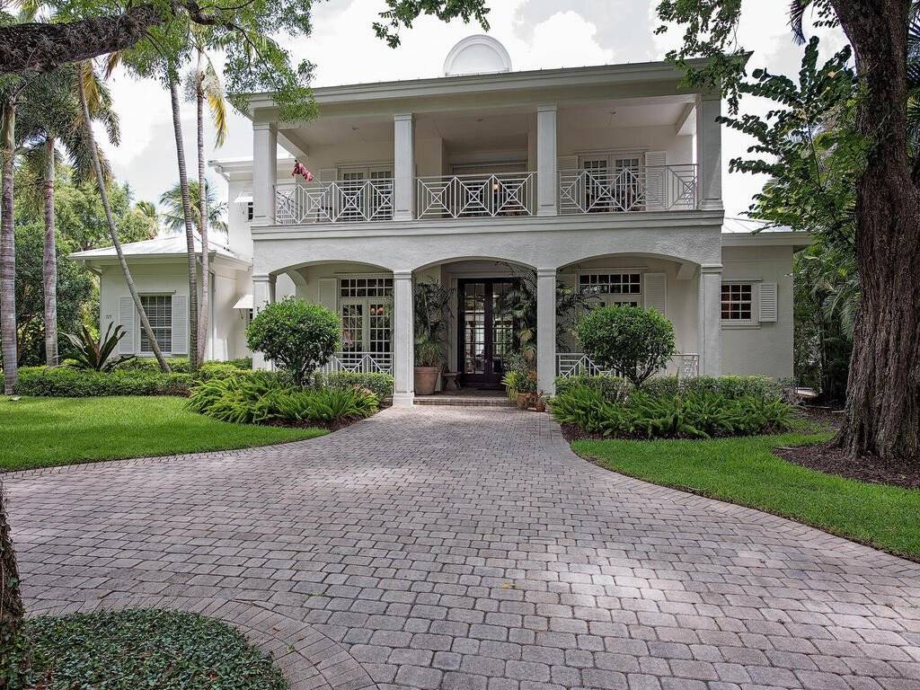 557 M² House ∙ 6 Bedrooms ∙ 12 Guests - Naples, FL