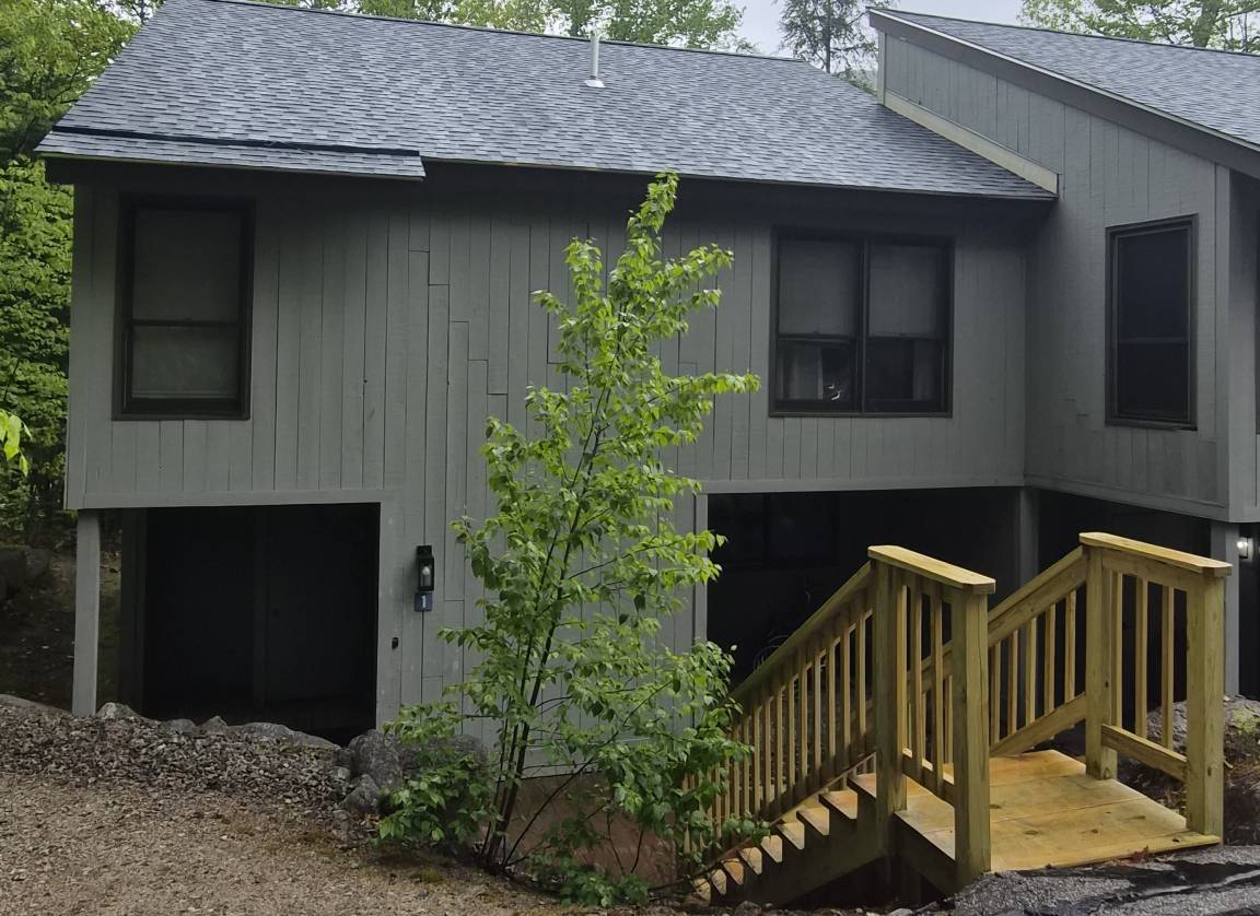 House ∙ 2 Bedrooms ∙ 4 Guests - New Hampshire