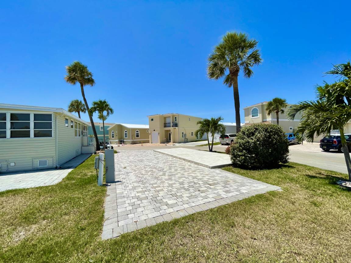 Camping ∙ 1 Bedroom ∙ 4 Guests - Florida