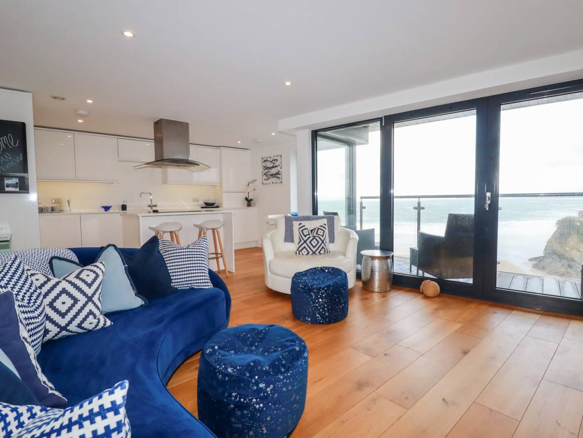 Cottage ∙ 2 Bedrooms ∙ 4 Guests - Fistral Beach
