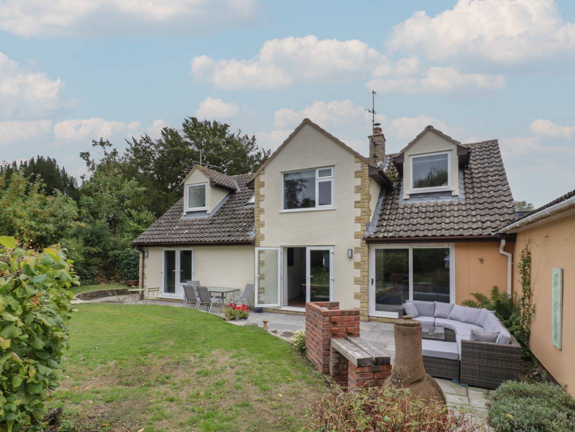 Cottage ∙ 4 Bedrooms ∙ 8 Guests - Worcestershire