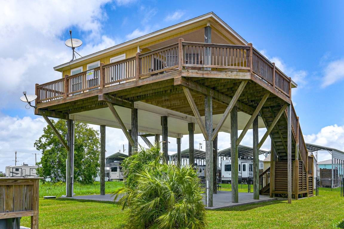 92 M² Talo ∙ 2 Makuuhuonetta ∙ 8 Vierasta - Crystal Beach, TX