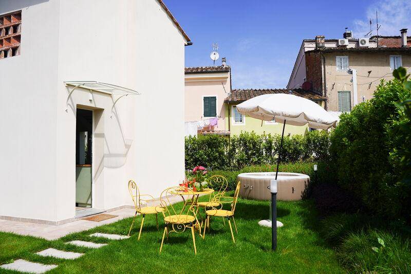 40 M² House ∙ 1 Bedroom ∙ 4 Guests - Lucca
