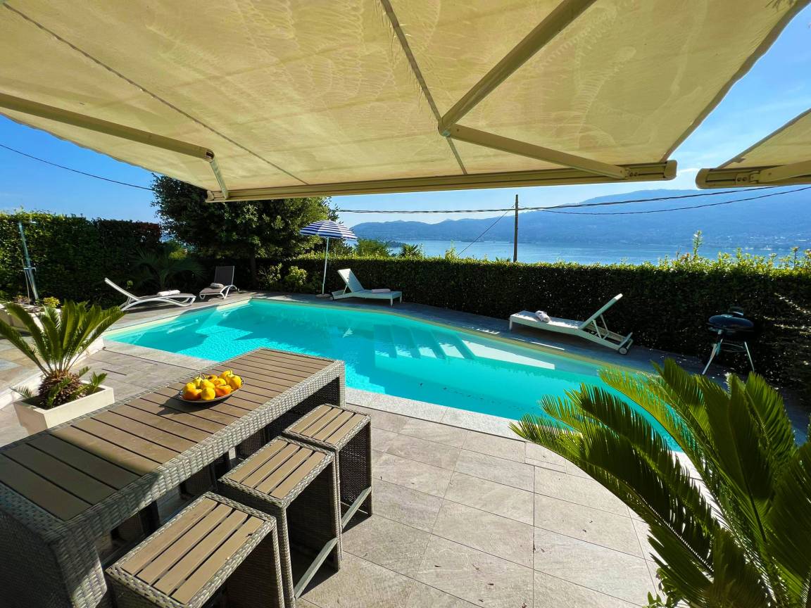 200 M² Villa ∙ 3 Chambres ∙ 8 Personnes - Baveno