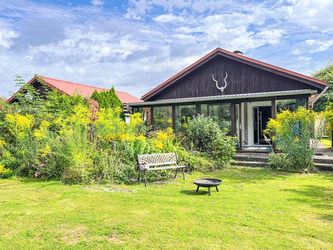 100 M² Ferienhaus ∙ 1 Schlafzimmer ∙ 5 Gäste - Eschwege