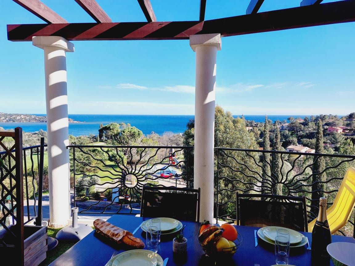 28 M² Maison De Vacances ∙ 1 Chambre ∙ 4 Personnes - Saint-Raphaël
