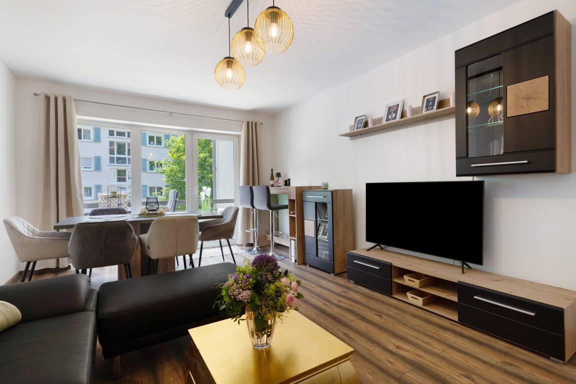 98 M² Ferienwohnung ∙ 2 Schlafzimmer ∙ 5 Gäste - Hornberg