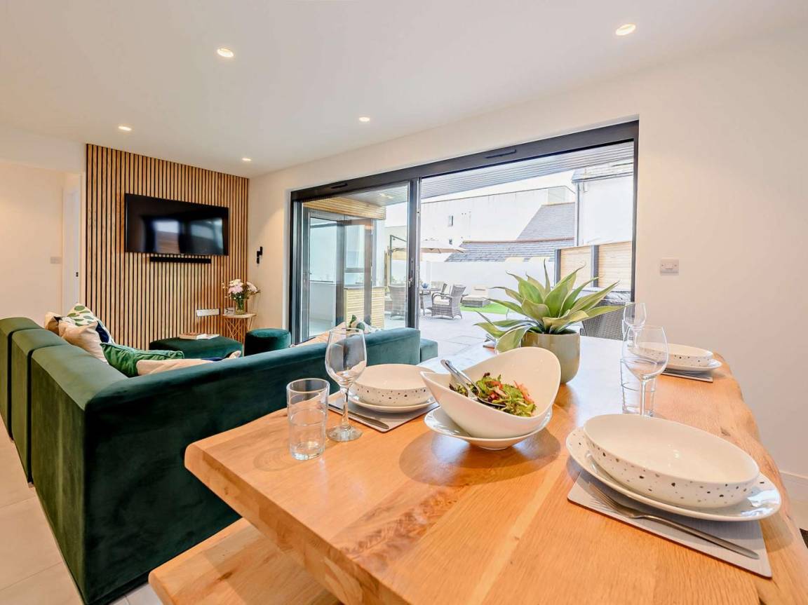 Apartment ∙ 2 Bedrooms ∙ 4 Guests - Westward Ho!