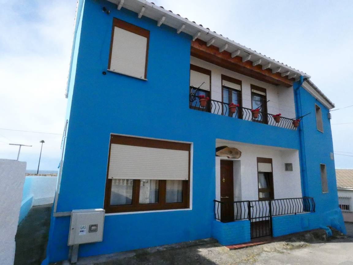 70 M² Talo ∙ 2 Makuuhuonetta ∙ 4 Vierasta - Cantabria