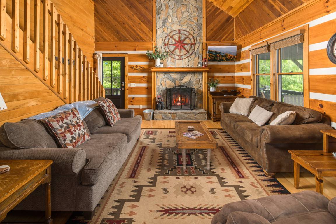151 M² Cabin ∙ 3 Bedrooms ∙ 8 Guests - Blowing Rock, NC