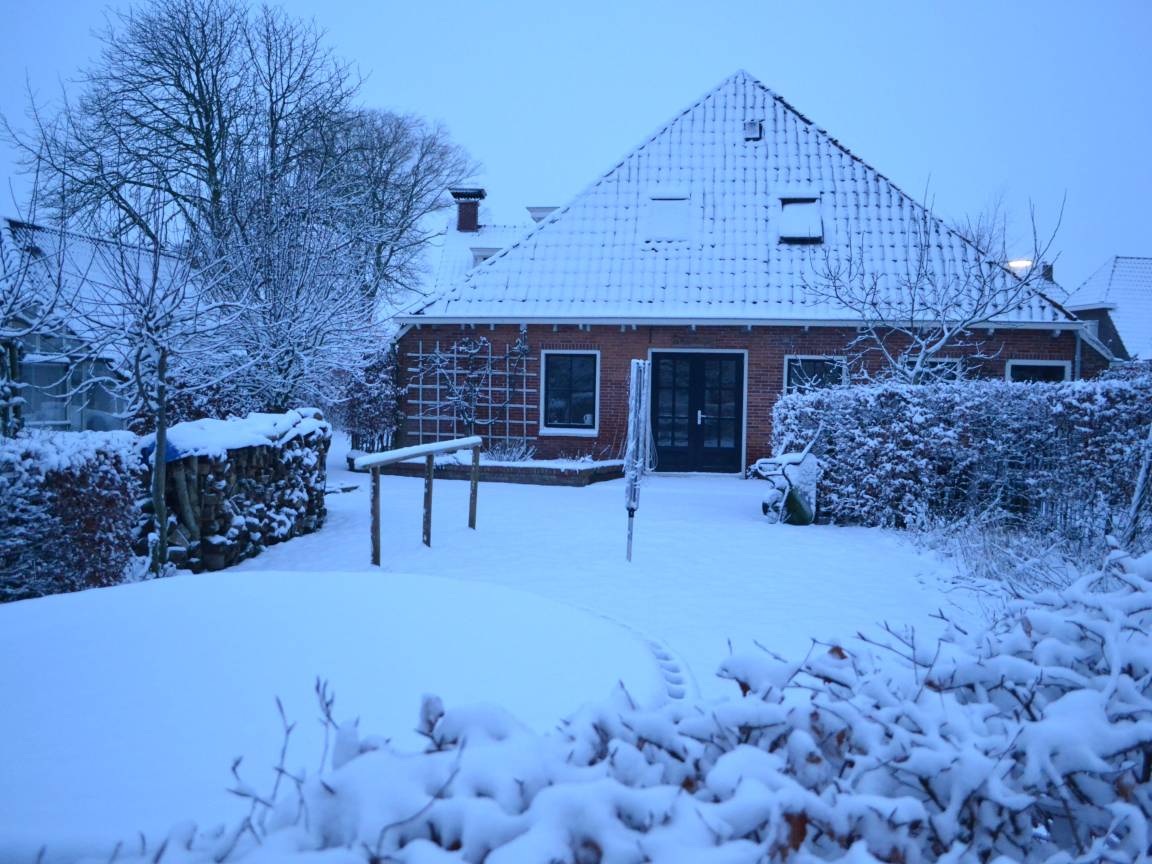 100 M² Appartement ∙ 2 Slaapkamers ∙ 5 Gasten - Groningen