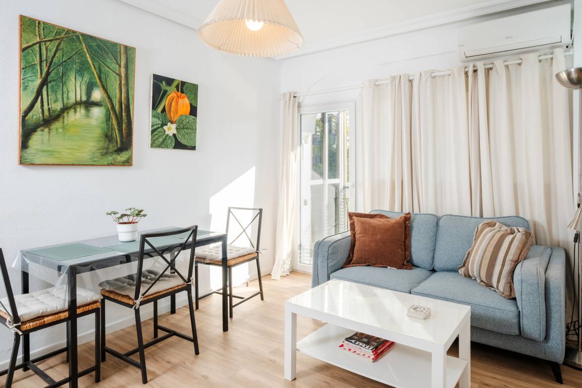 50 M² Apartamento ∙ 2 Habitaciones ∙ 3 Huéspedes - Sevilla