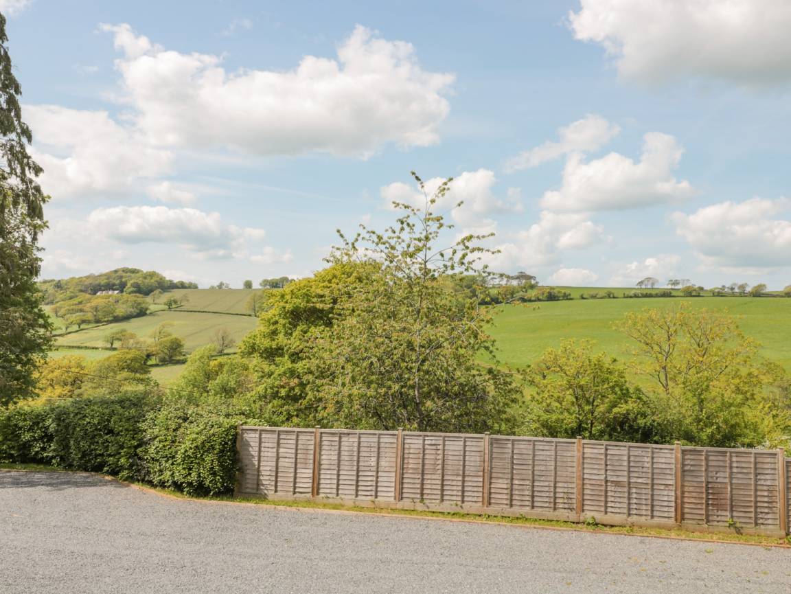 Cottage ∙ 2 Bedrooms ∙ 4 Guests - Charmouth