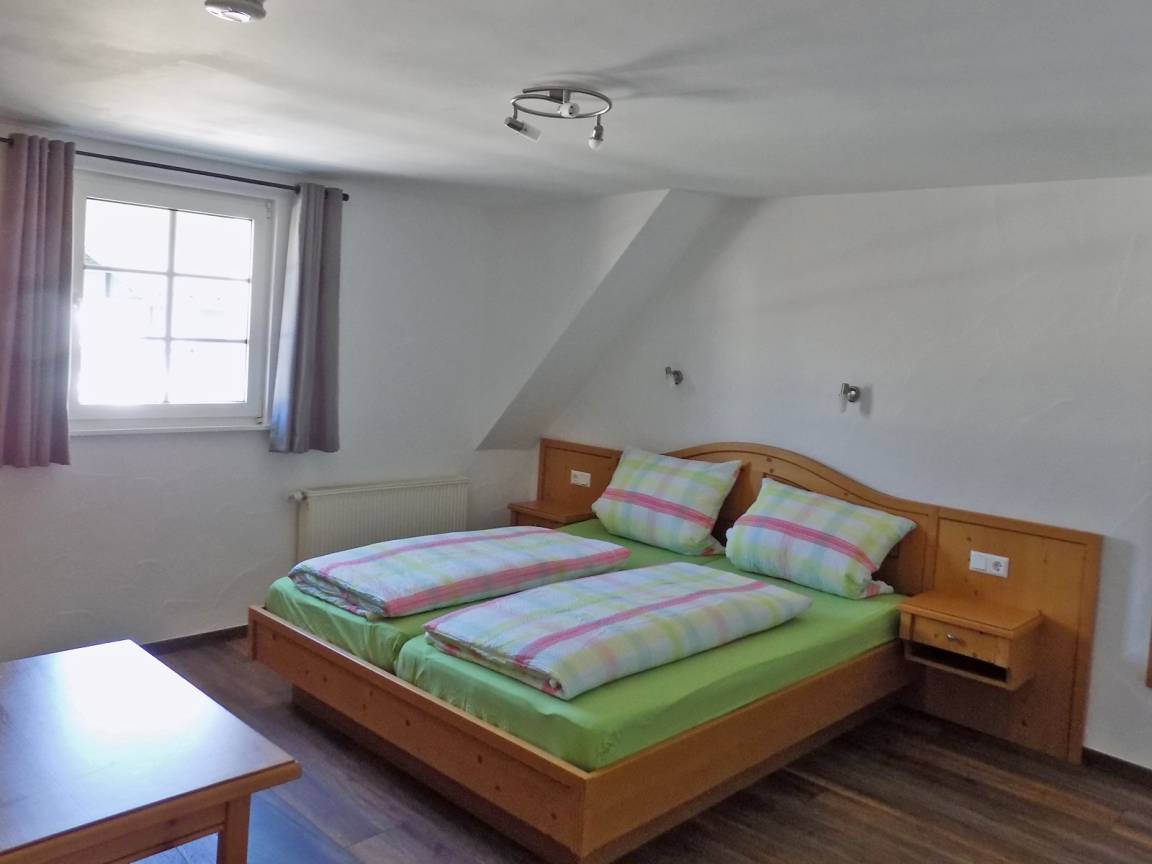 67 M² Ferienwohnung ∙ 2 Schlafzimmer ∙ 5 Gäste - Finnentrop