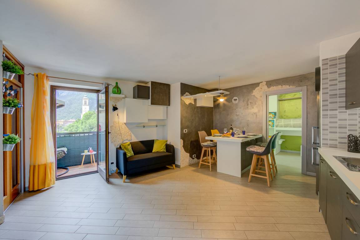 76 M² Apartment ∙ 2 Bedrooms ∙ 4 Guests - Riva del Garda