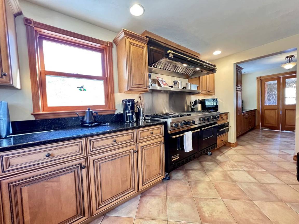 House ∙ 4 Bedrooms ∙ 10 Guests - Manchester, VT