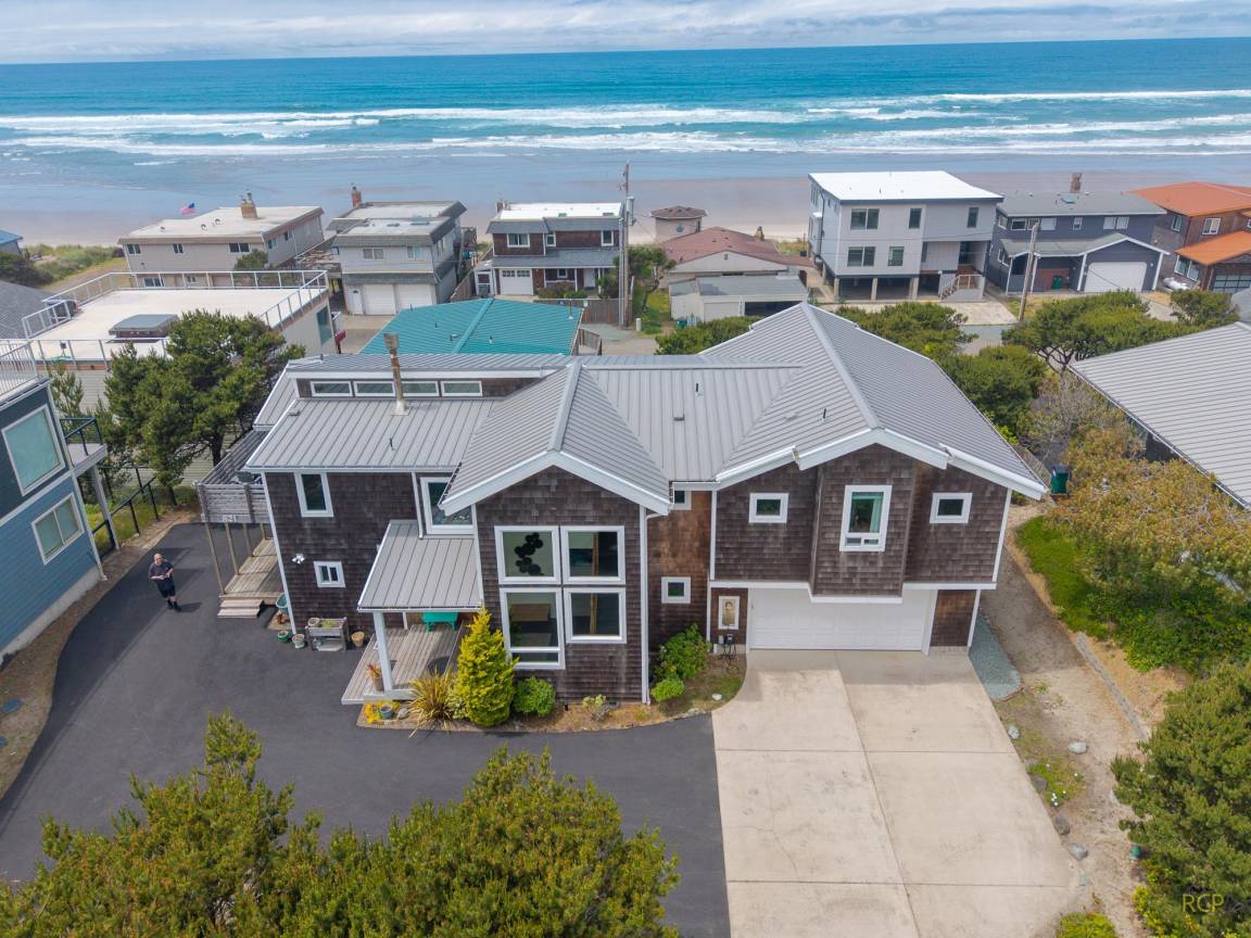 263 M² House ∙ 4 Bedrooms ∙ 10 Guests - Rockaway Beach, OR