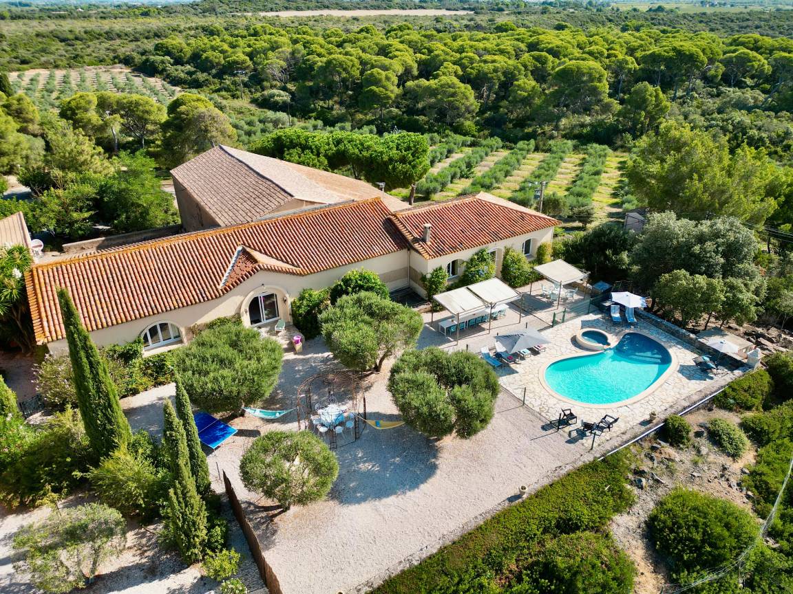 160 M² Casa ∙ 4 Habitaciones ∙ 13 Huéspedes - Vias