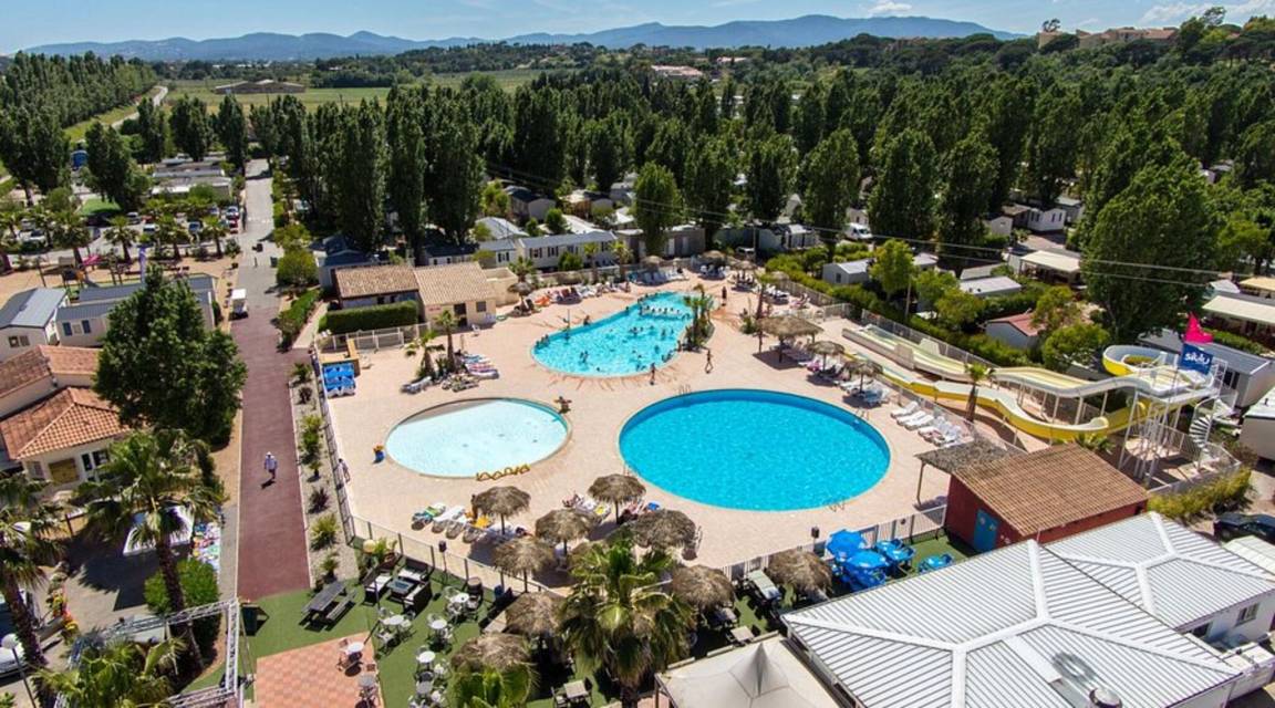 30 M² Caravan ∙ 4 Bedrooms ∙ 6 Guests - Agde