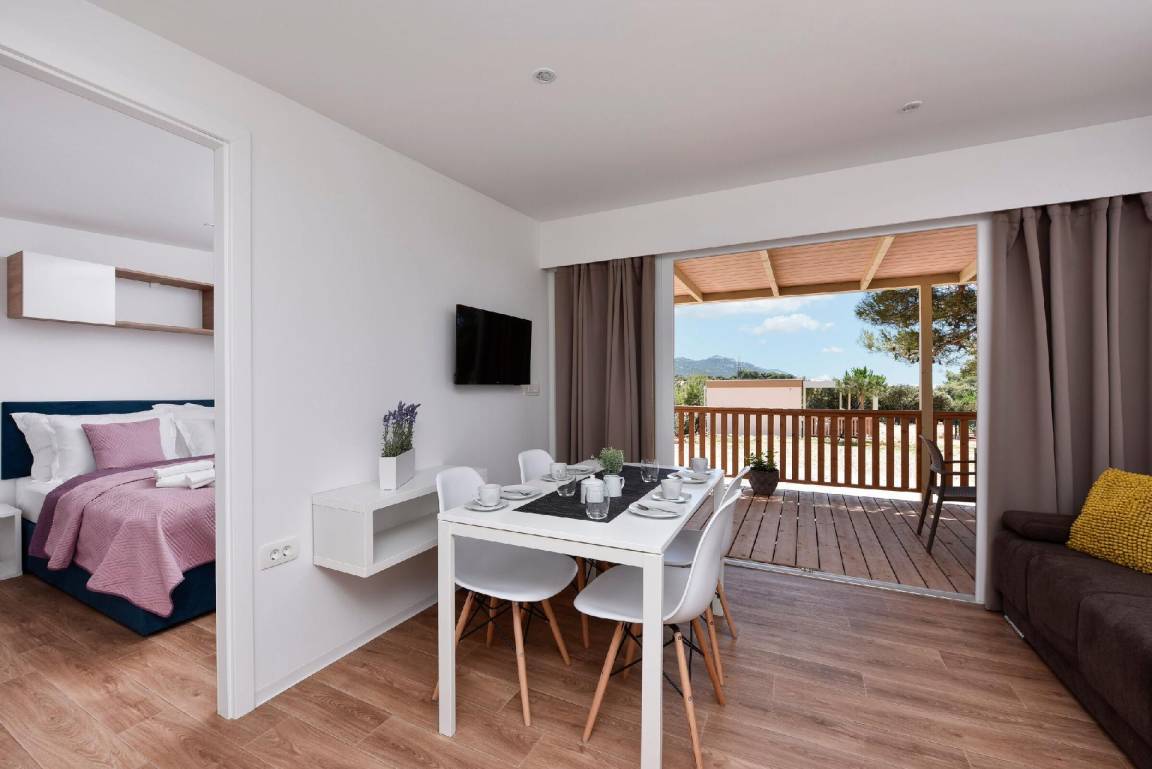 40 M² Apartamento ∙ 3 Quartos ∙ 8 Hóspedes - Zadar
