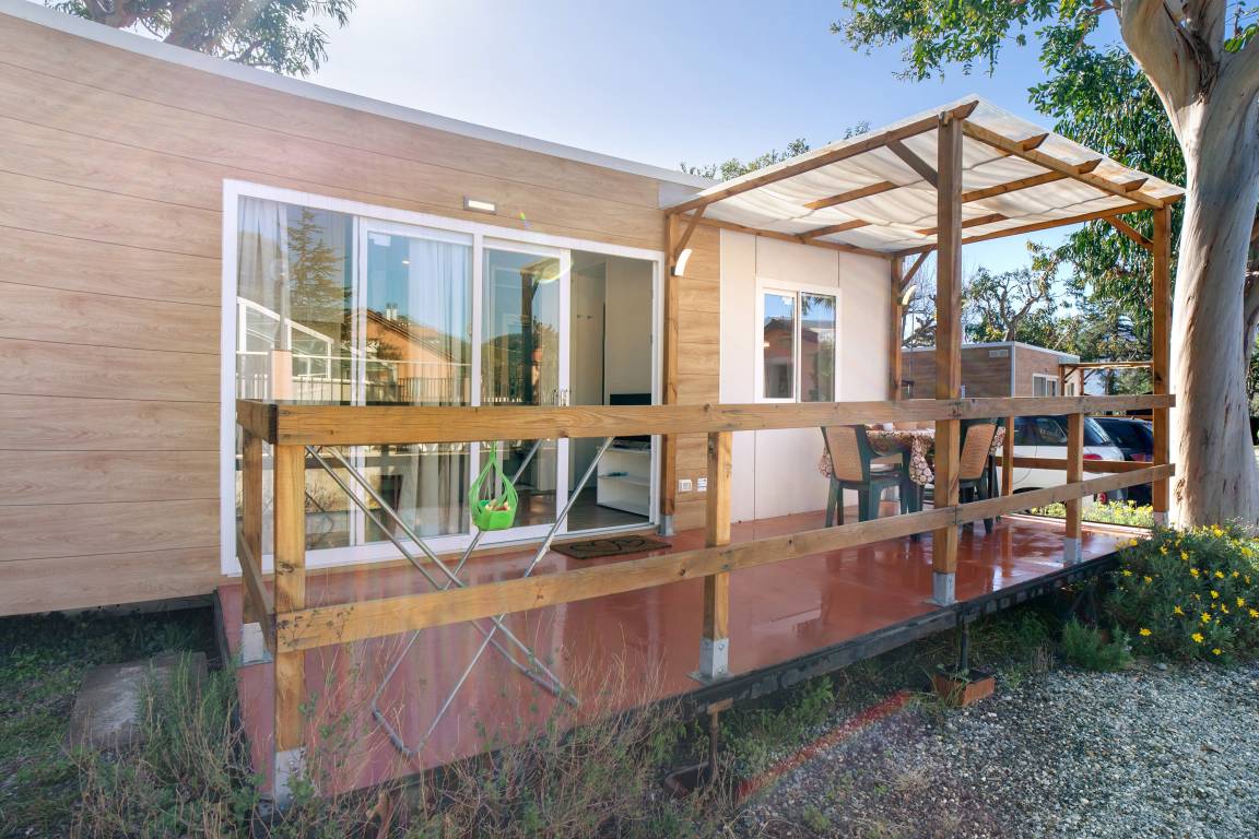 30 M² Caravan ∙ 2 Bedrooms ∙ 4 Guests - Loano