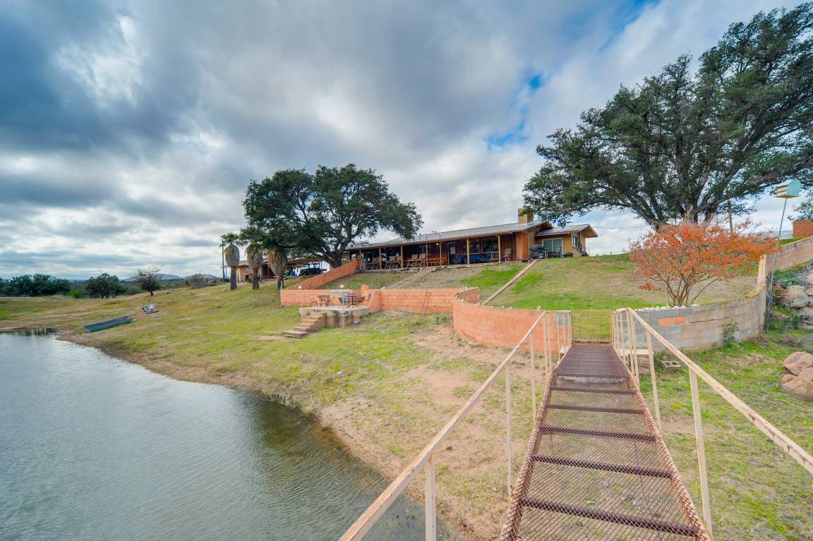 297 M² House ∙ 5 Bedrooms ∙ 18 Guests - Enchanted Rock State Natural Area, Fredericksburg