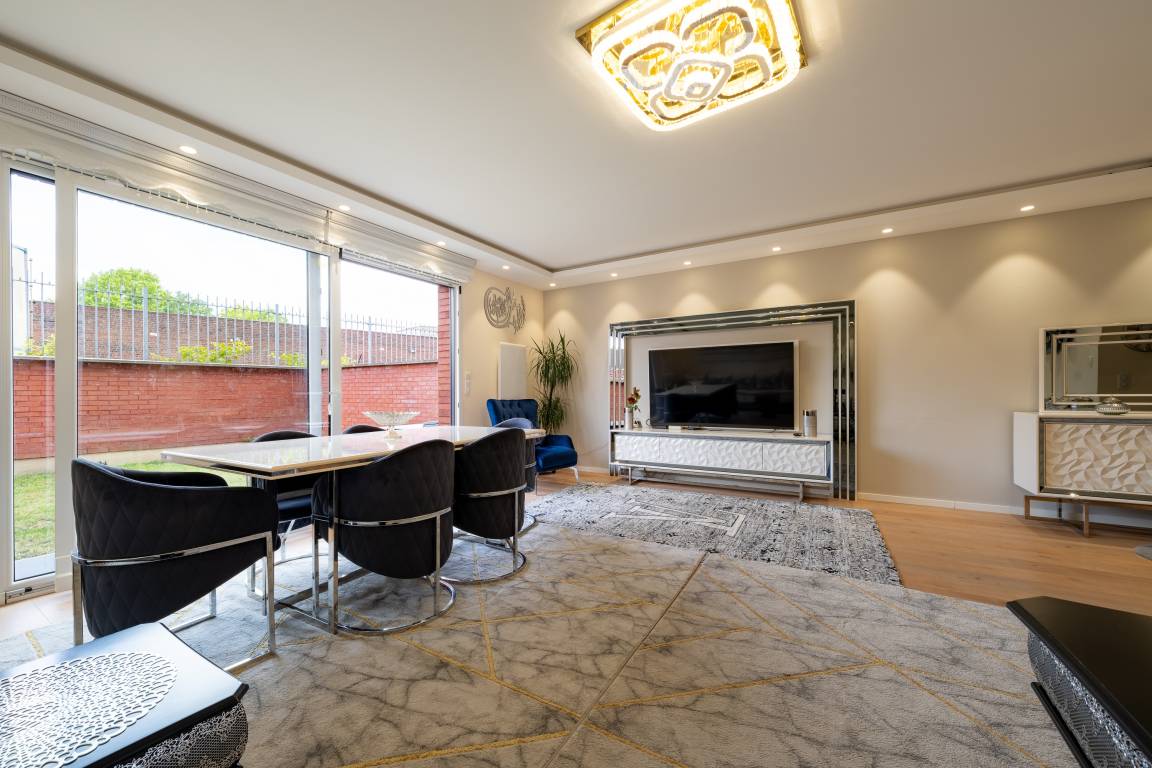 220 M² Casa ∙ 5 Quartos ∙ 9 Hóspedes - Mouscron