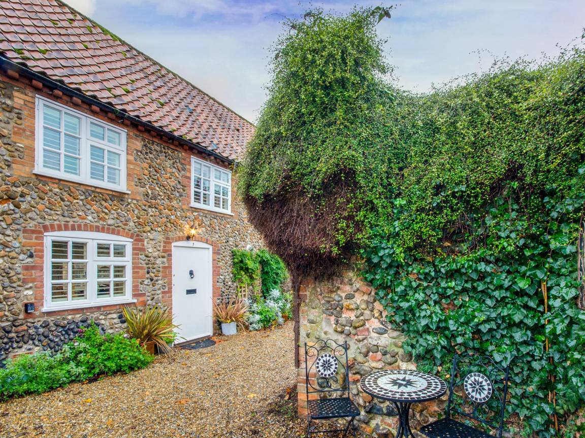 Cottage ∙ 2 Bedrooms ∙ 2 Guests - Blakeney