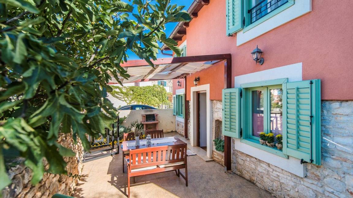 72 M² Ferienhaus ∙ 2 Schlafzimmer ∙ 4 Gäste - Pula