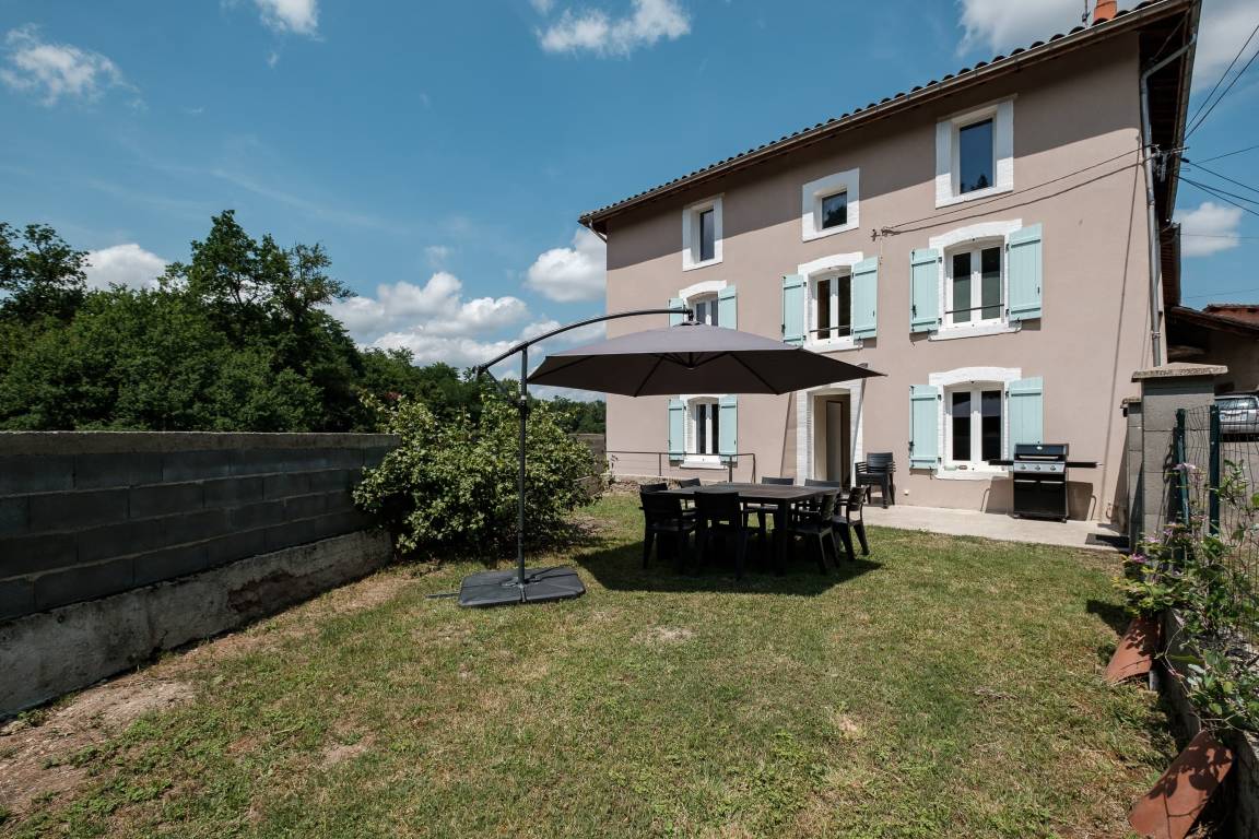 145 M² Maison De Vacances ∙ 4 Chambres ∙ 10 Personnes - ibis Budget Thiers