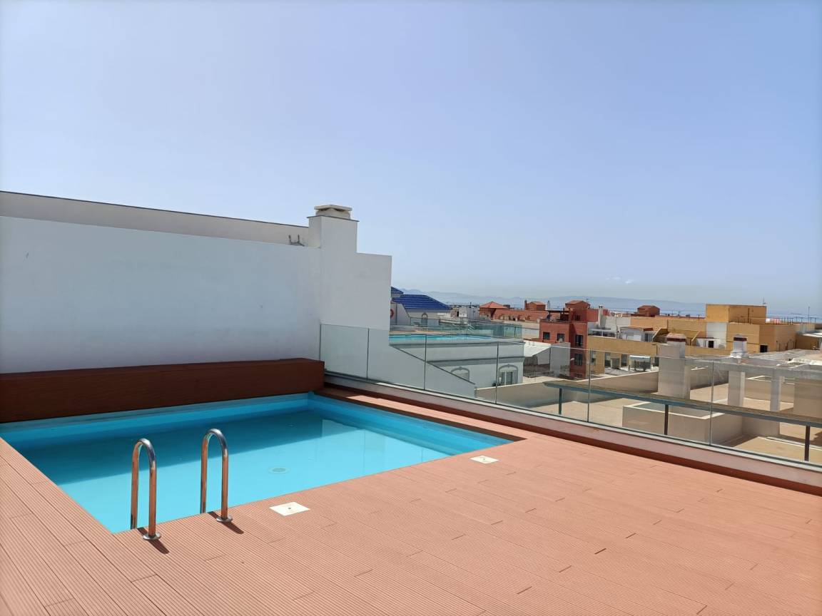 100 M² Huoneisto ∙ 3 Makuuhuonetta ∙ 7 Vierasta - Tarifa