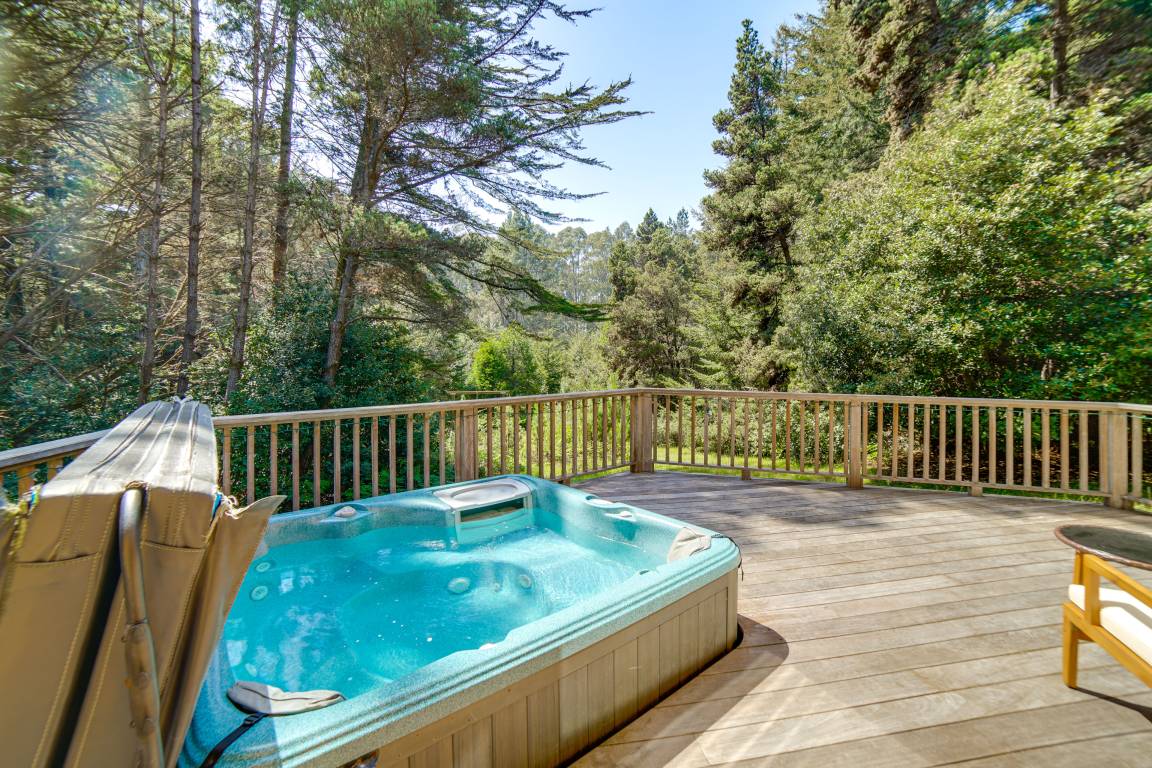 97 M² House ∙ 2 Bedrooms ∙ 5 Guests - Fort Bragg, CA
