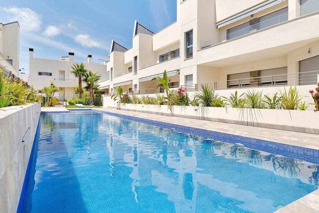 137 M² Apartment ∙ 2 Bedrooms ∙ 4 Guests - La Zenia