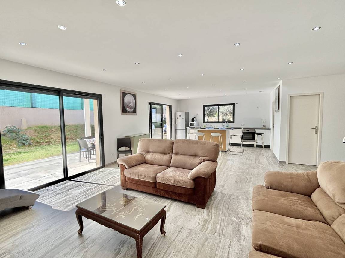 110 M² Maison De Vacances ∙ 3 Chambres ∙ 6 Personnes - Bastelicaccia