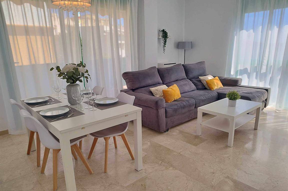 95 M² Appartement ∙ 2 Chambres ∙ 4 Personnes - Estepona