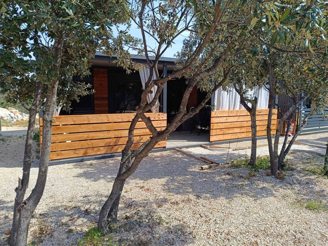 48 M² Asuntovaunu ∙ 2 Makuuhuonetta ∙ 6 Vierasta - Pirovac