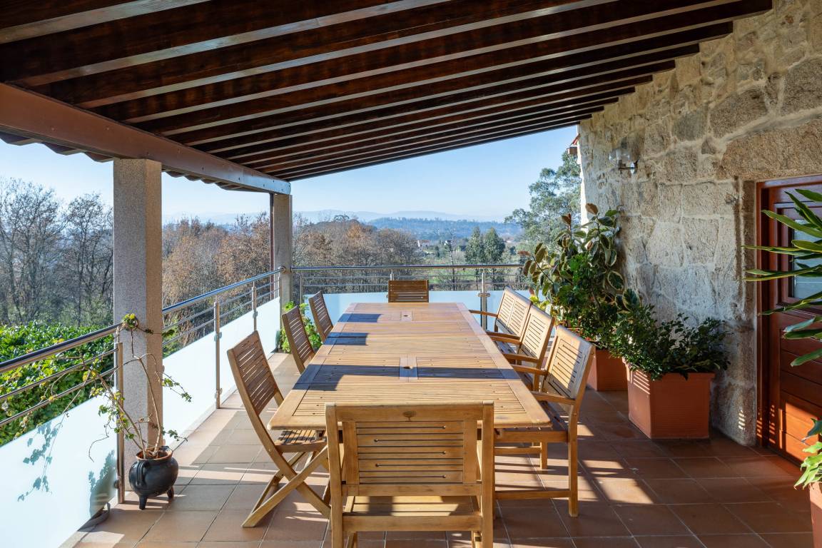 150 M² Ferienhaus ∙ 6 Schlafzimmer ∙ 12 Gäste - Bela