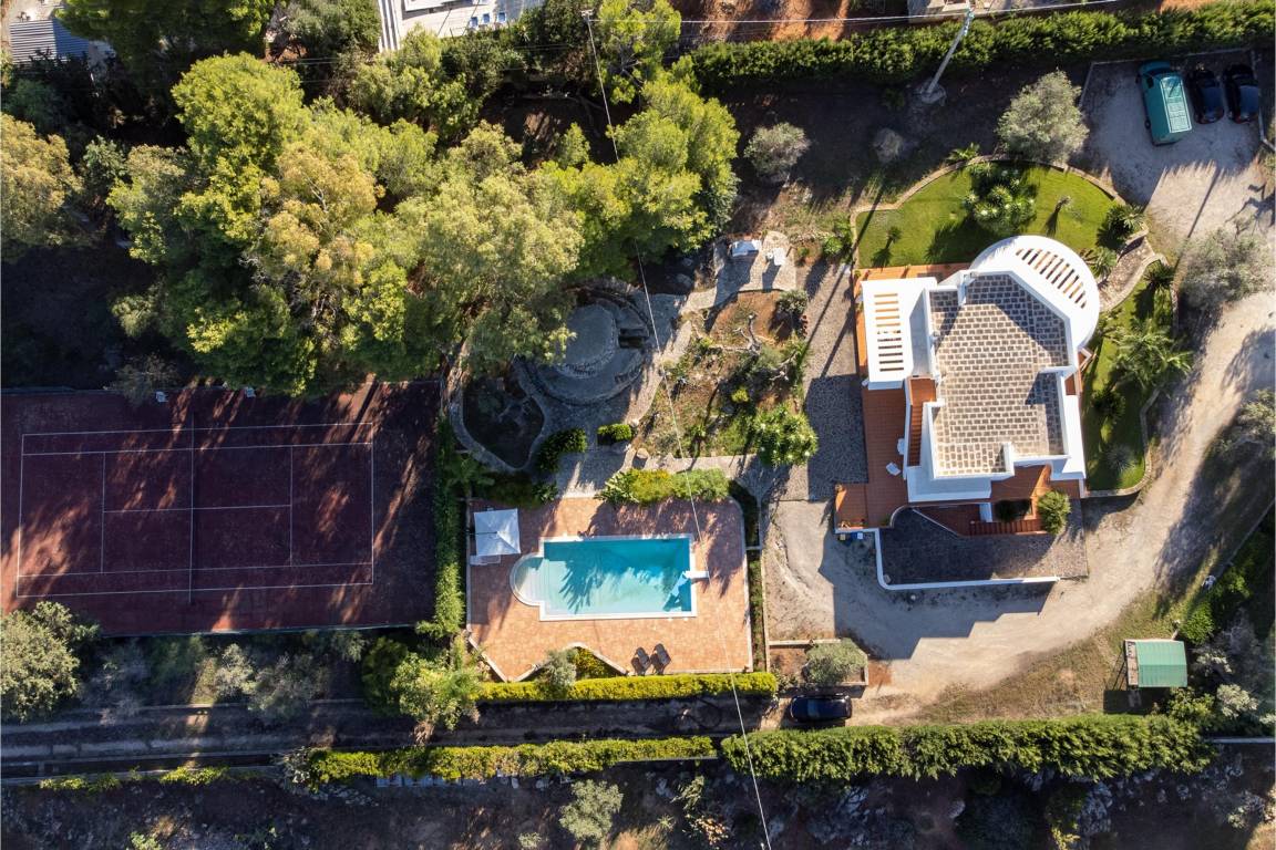 250 M² Villa ∙ 5 Habitaciones ∙ 12 Huéspedes - Parabita