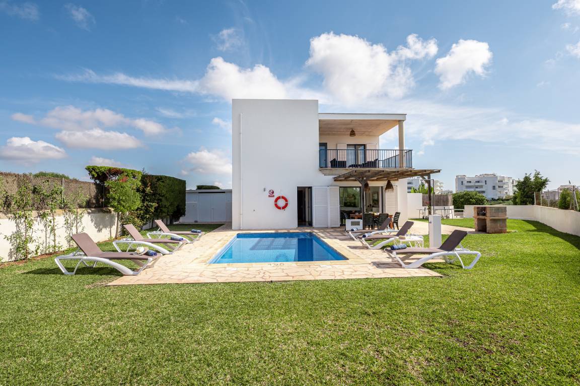 120 M² Villa ∙ 3 Bedrooms ∙ 6 Guests - Cala d'Or