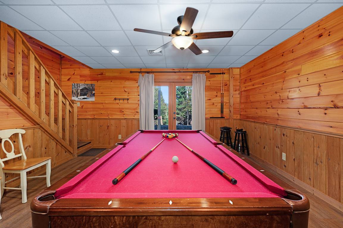 221 M² Cabin ∙ 3 Bedrooms ∙ 8 Guests - Blue Ridge, GA