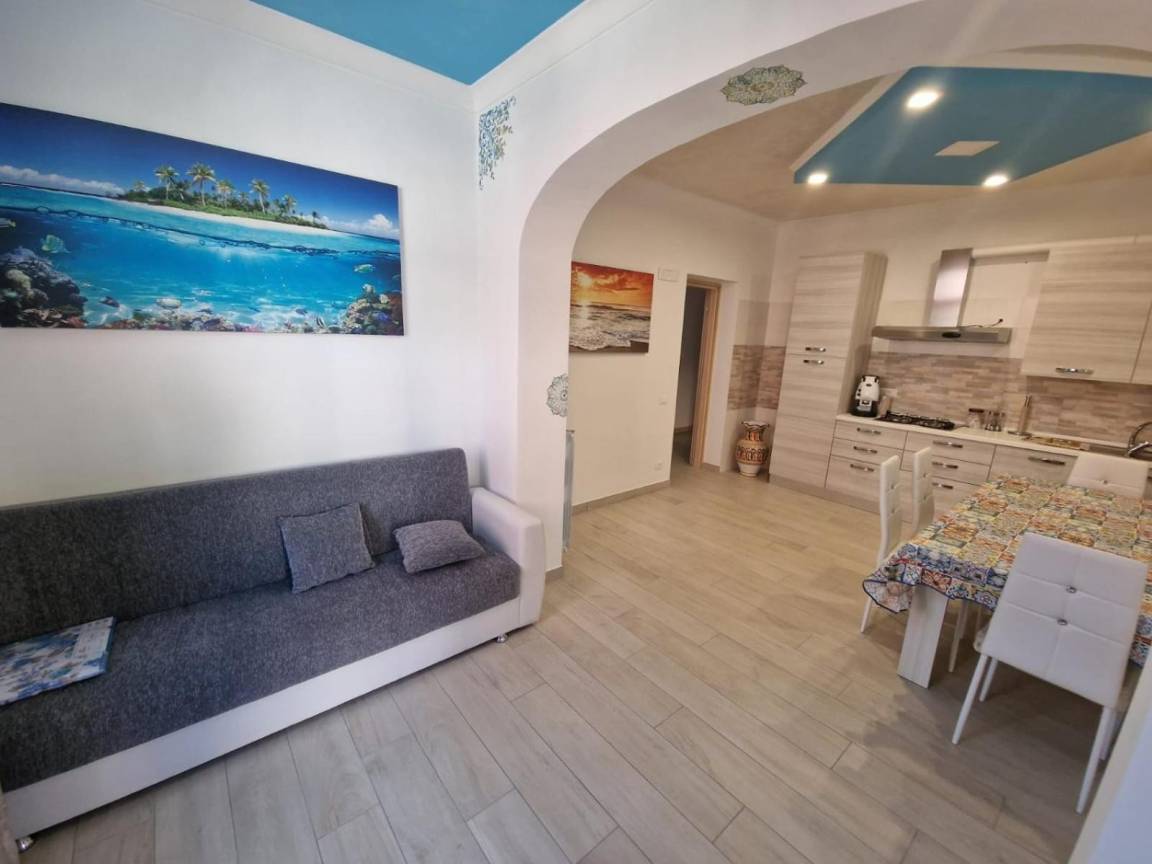 70 M² Huoneisto ∙ 2 Makuuhuonetta ∙ 6 Vierasta - Vico Equense