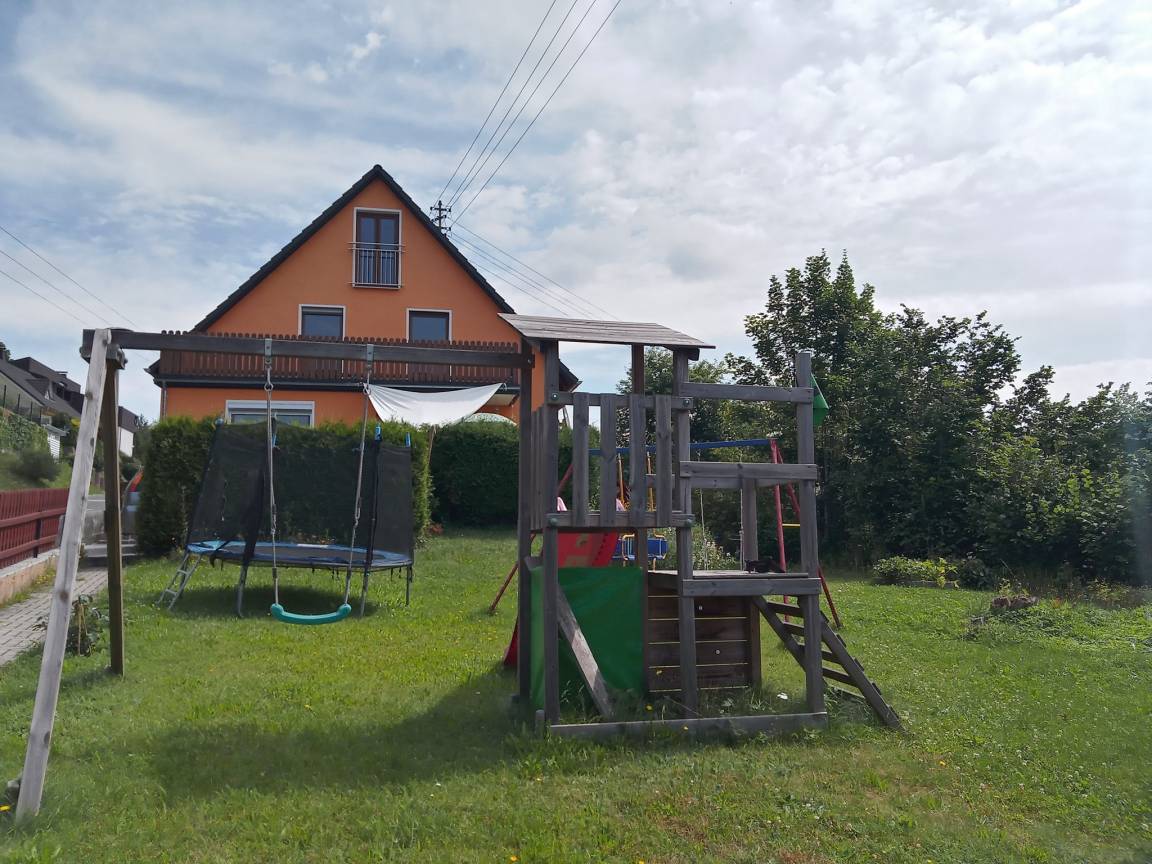 Ferienwohnung ∙ 2 Schlafzimmer ∙ 4 Gäste - Kronach