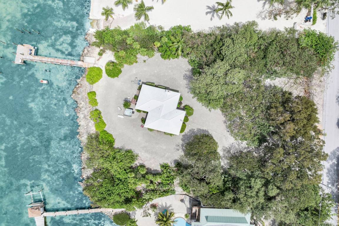 Cottage ∙ 2 Bedrooms ∙ 4 Guests - Florida Keys
