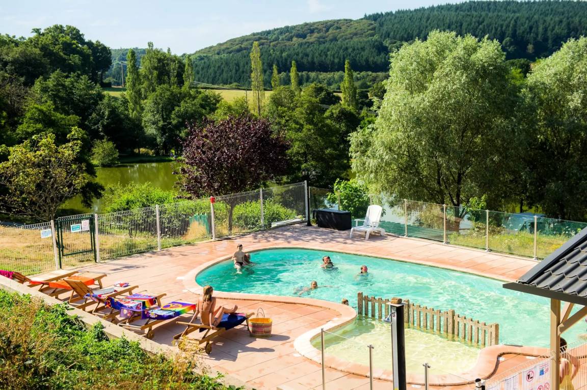 24 M² Mobil-home ∙ 1 Chambre ∙ 5 Personnes - Nièvre